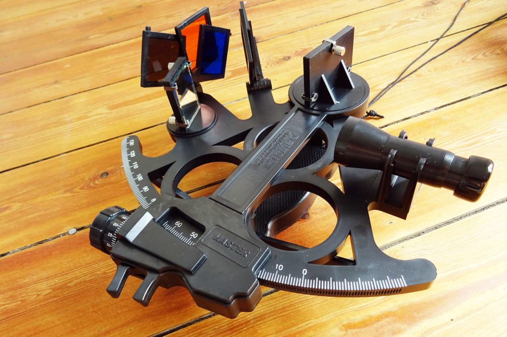 Celestial Navigation Course, Part 1: The Sextant – no-frills-sailing.com