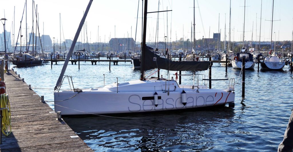 Think Seascape: Sailing the new Beneteau First 27