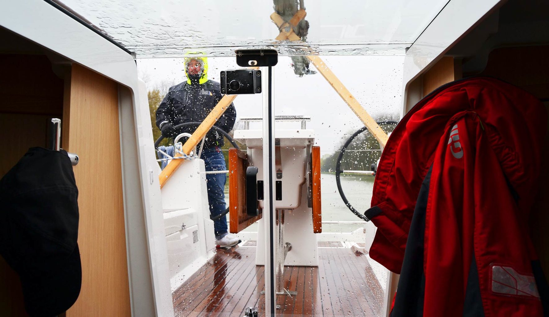 Inshore boat delivery, Part 2: Sailing the Canal – no-frills-sailing.com