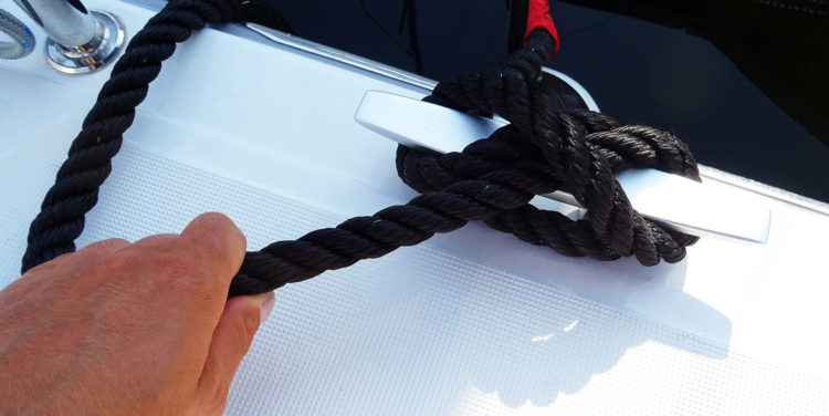 Skipper´s Essentials: How to tie a proper cleat hitch – no-frills ...