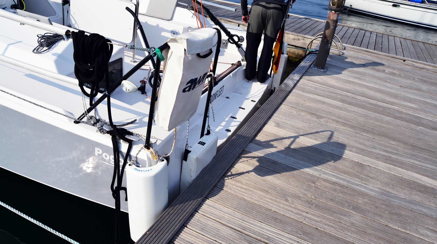 Singlehand sailing lesson: Mooring a Pogo 36 alone