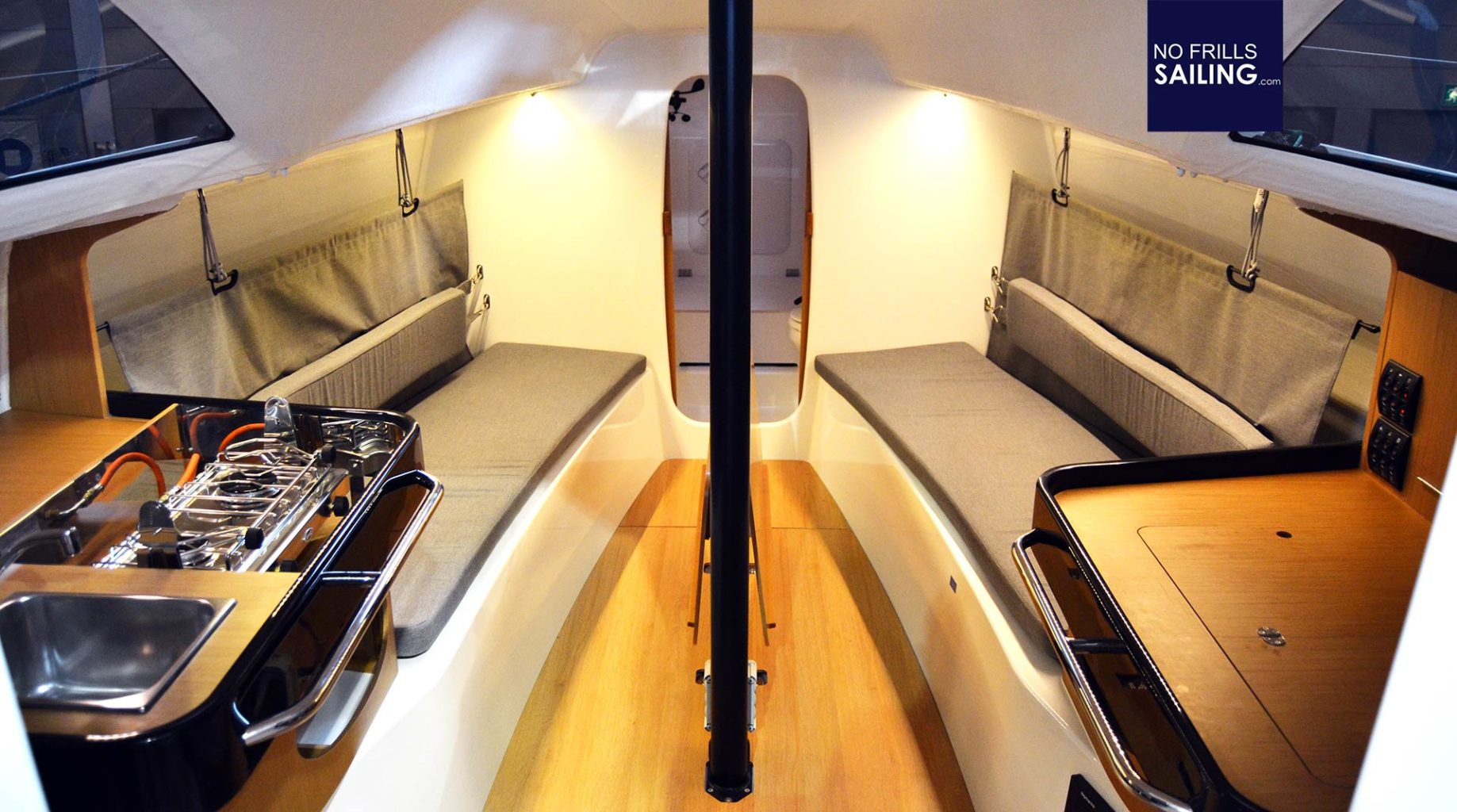 Reaching Rocket: SunFast 3300 – no-frills-sailing.com