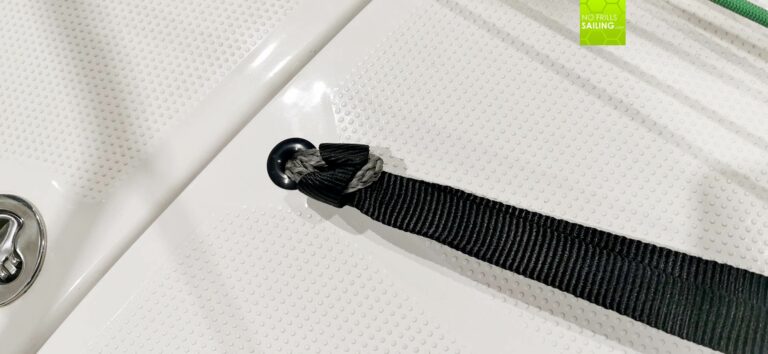 Offshore sailing basic equipment: Jackstay