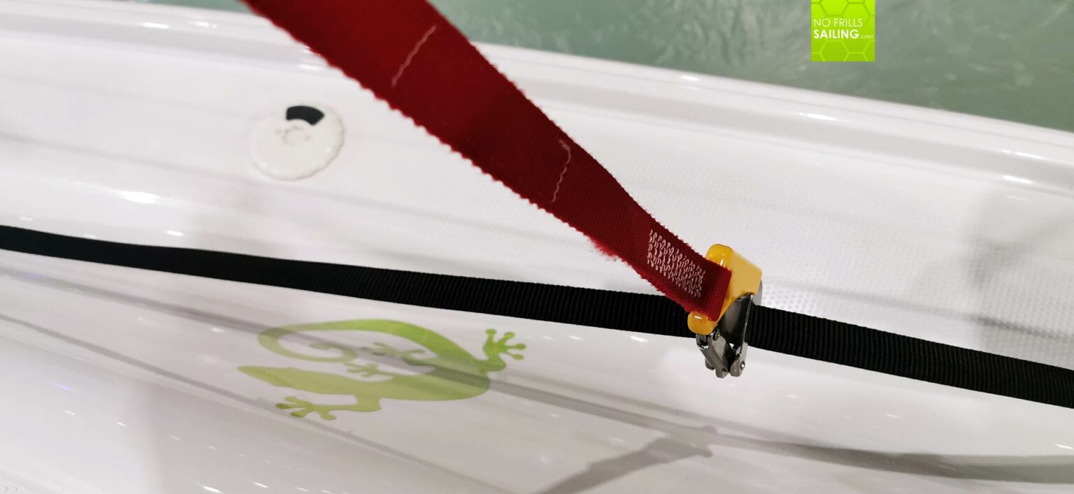 Offshore sailing basic equipment: Jackstay