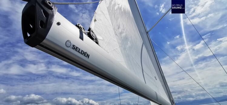 Seldén or Sparcraft? – no-frills-sailing.com