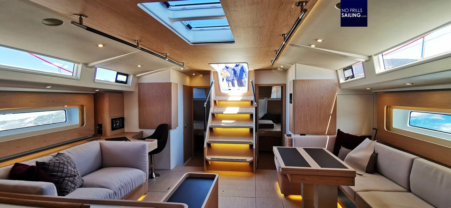 Smooth as silk, fun as hell: Oceanis Yacht 60