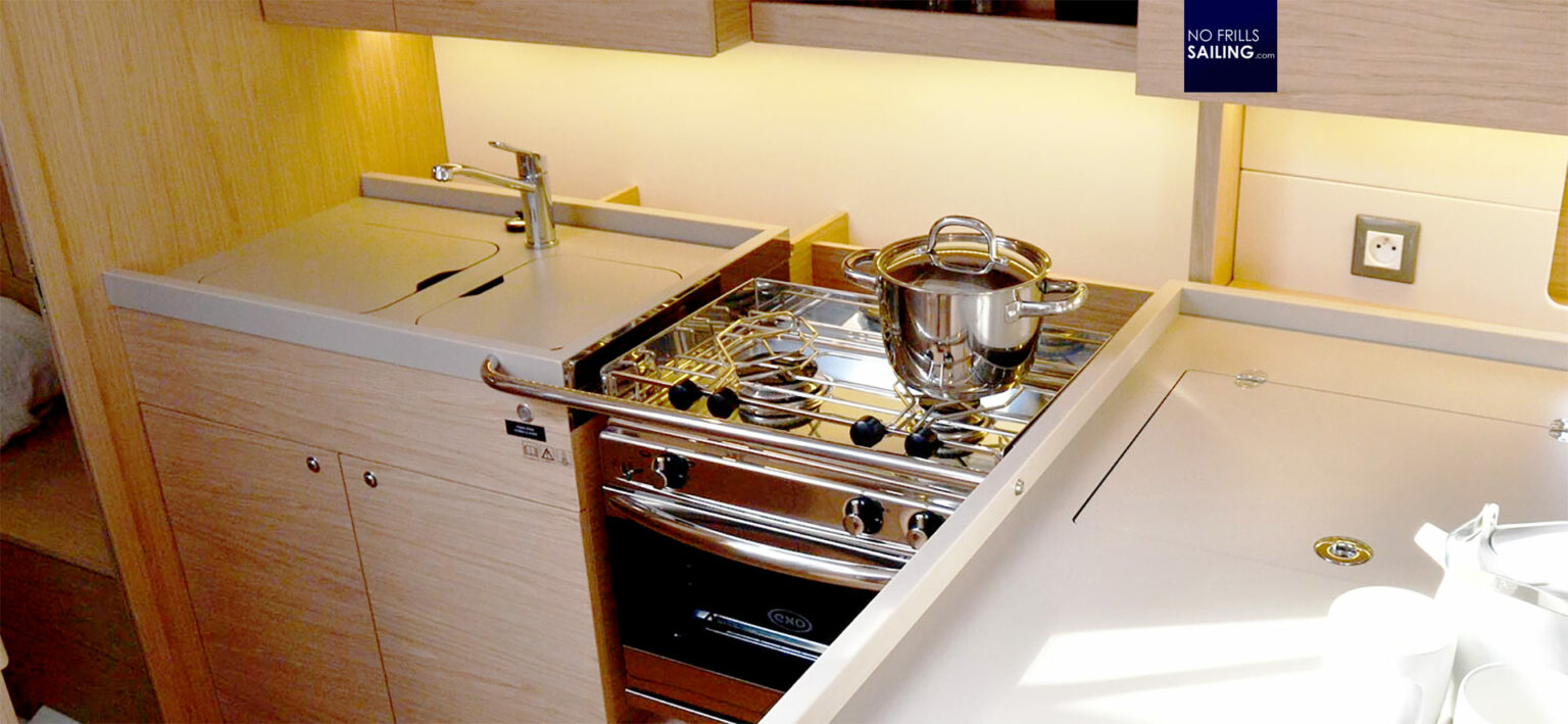 Sink arrangements in yacht galleys – no-frills-sailing.com