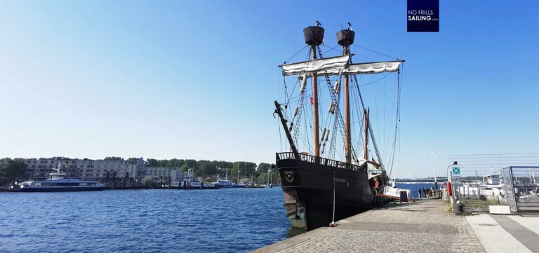 Sailing a medieval Cog ship