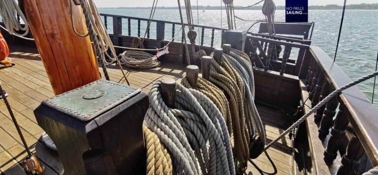 Sailing a medieval Cog ship