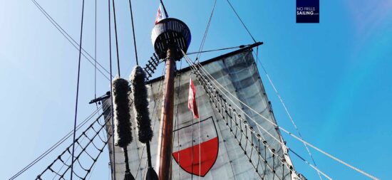 Sailing a medieval Cog ship