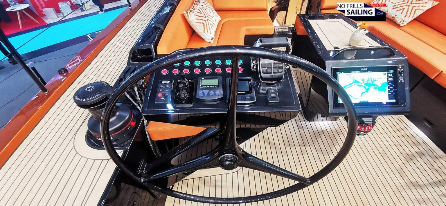 The sailing living room – no-frills-sailing.com